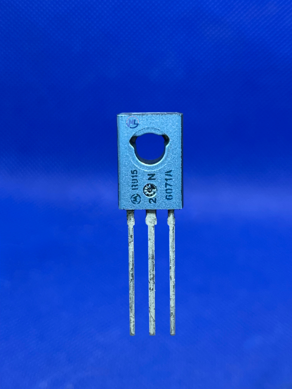 TRANSISTOR 2N6071A TRIAC 4AMP – 200V TO-126 MOTOROLA – MLComp
